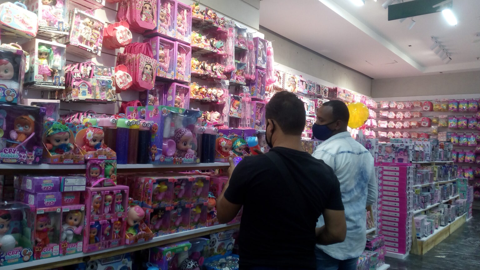 Mango Bajito inaugura nueva tienda en el Centro Comercial El Recreo ...