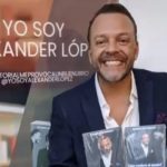 Alexander López presentó sus 3 libros, un lanzamiento inedito en ...